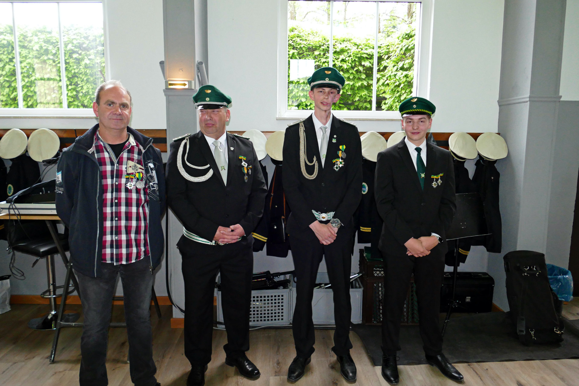 Königin Andrea Laurenz übernimmt das Regiment in Landemert | LokalDirekt