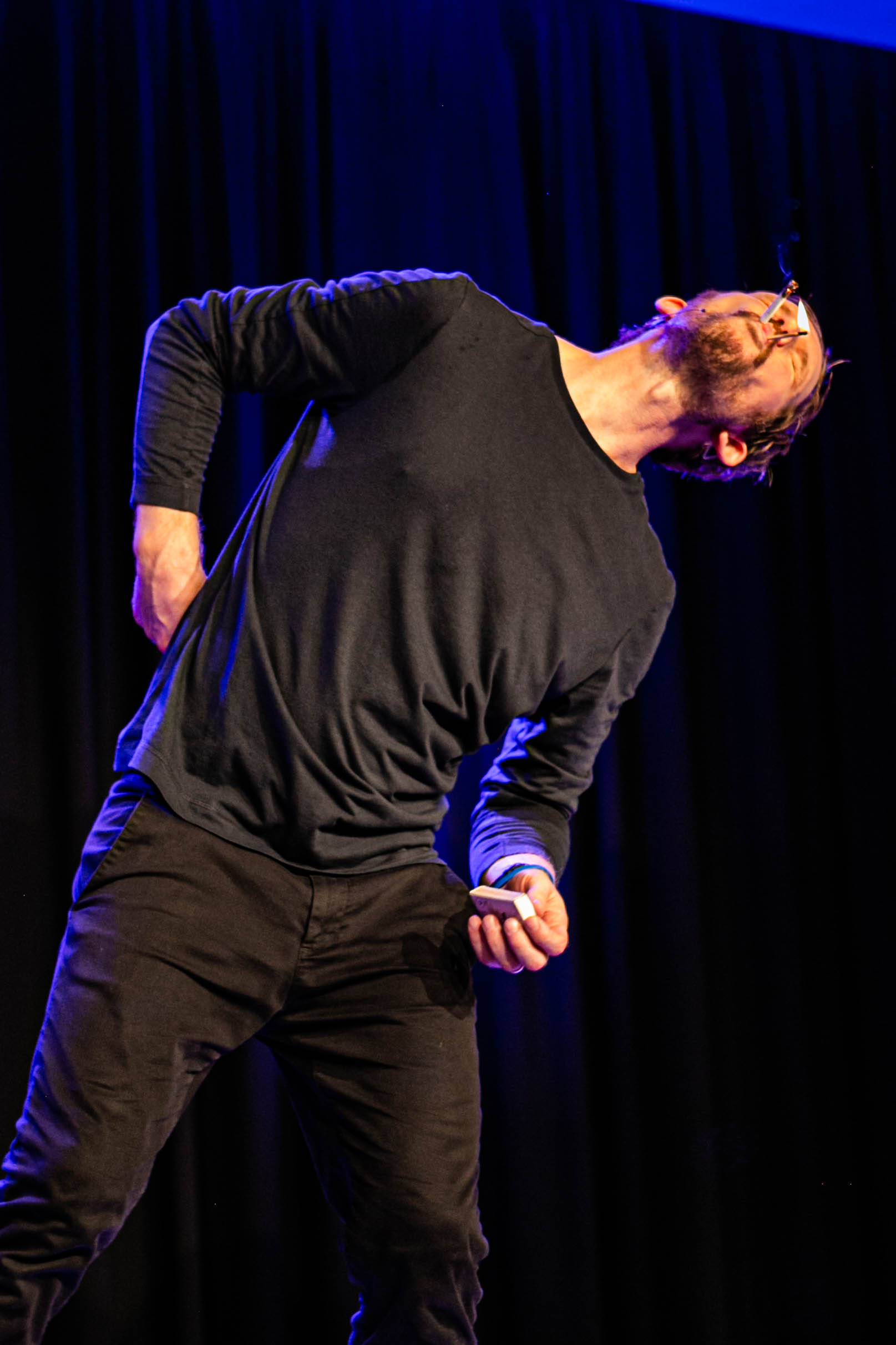 Jonglierender Kabarettist: Timo Wopp begeistert sein Publikum | LokalDirekt