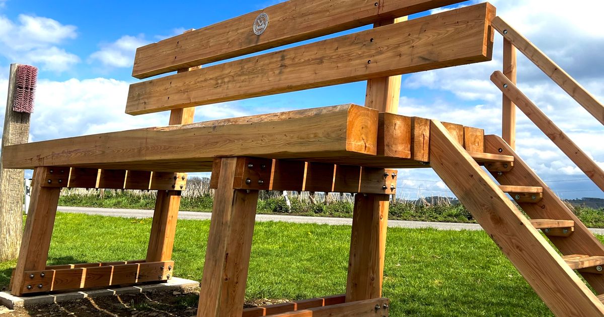 XXL-Bank in Rotthausen: So entstand die außergewöhnliche Idee | LokalDirekt