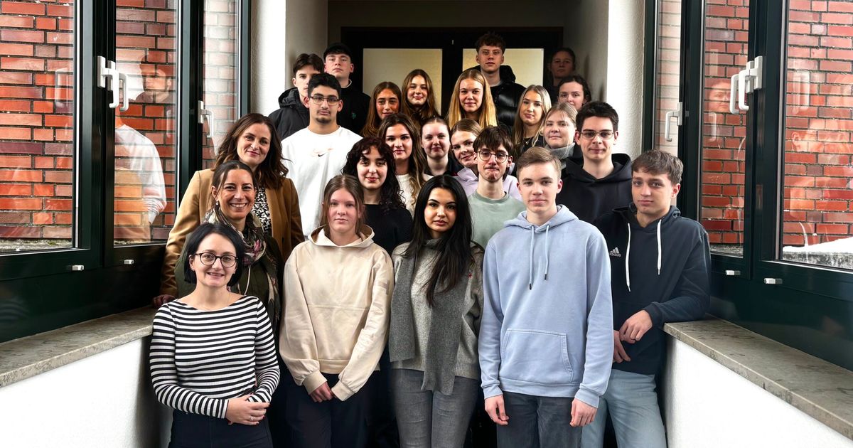 Mutig denken: Teams des evangelischen Gymnasiums gründen Unternehmen ...