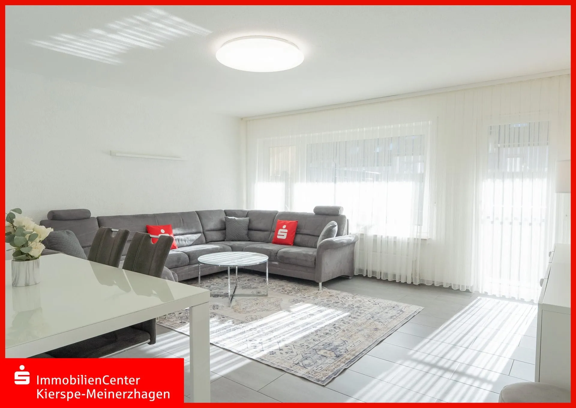 ++RESERVIERT++Moderne Wohnung mit großer Terrasse und Garage in ...